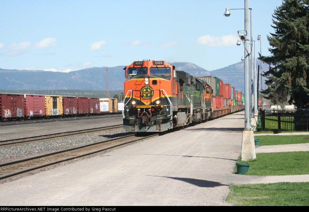BNSF 1020